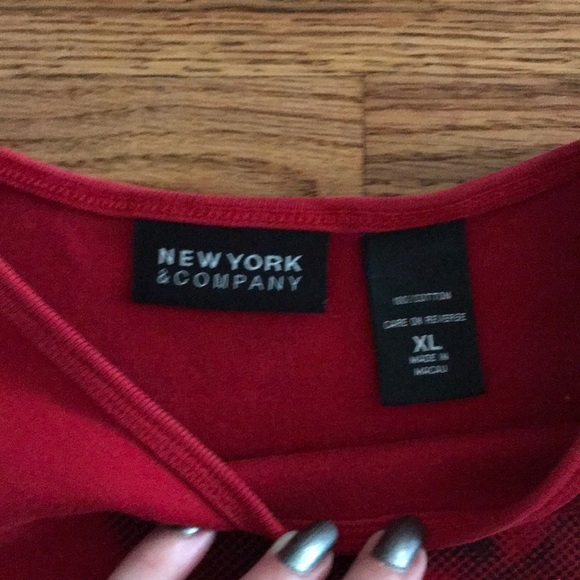 New York & Company | Tops | Sleeveless Red Top With Rose Print Size Xl ...